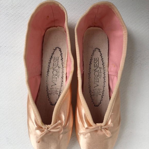 CHACOTT VERONESE | Shoes | Chacott Veronese Pointe Shoes Royal Pink C ...